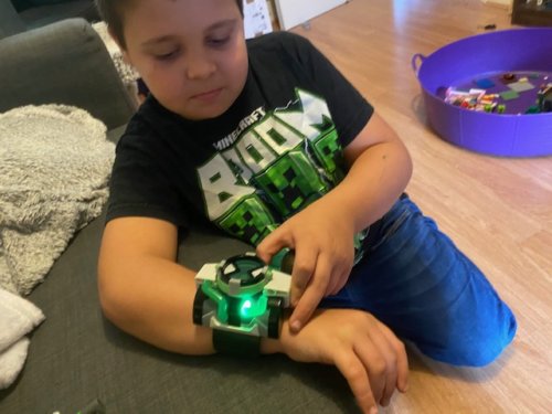 Ben 10 Toy Bundle - Deluxe Omnitrix Creator Set and Action Figures ...