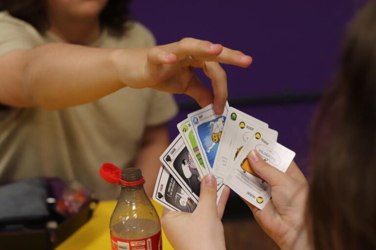 Exploding Kittens - Easy, Luck-Based Card Game ⋆ Jupiter & Dann