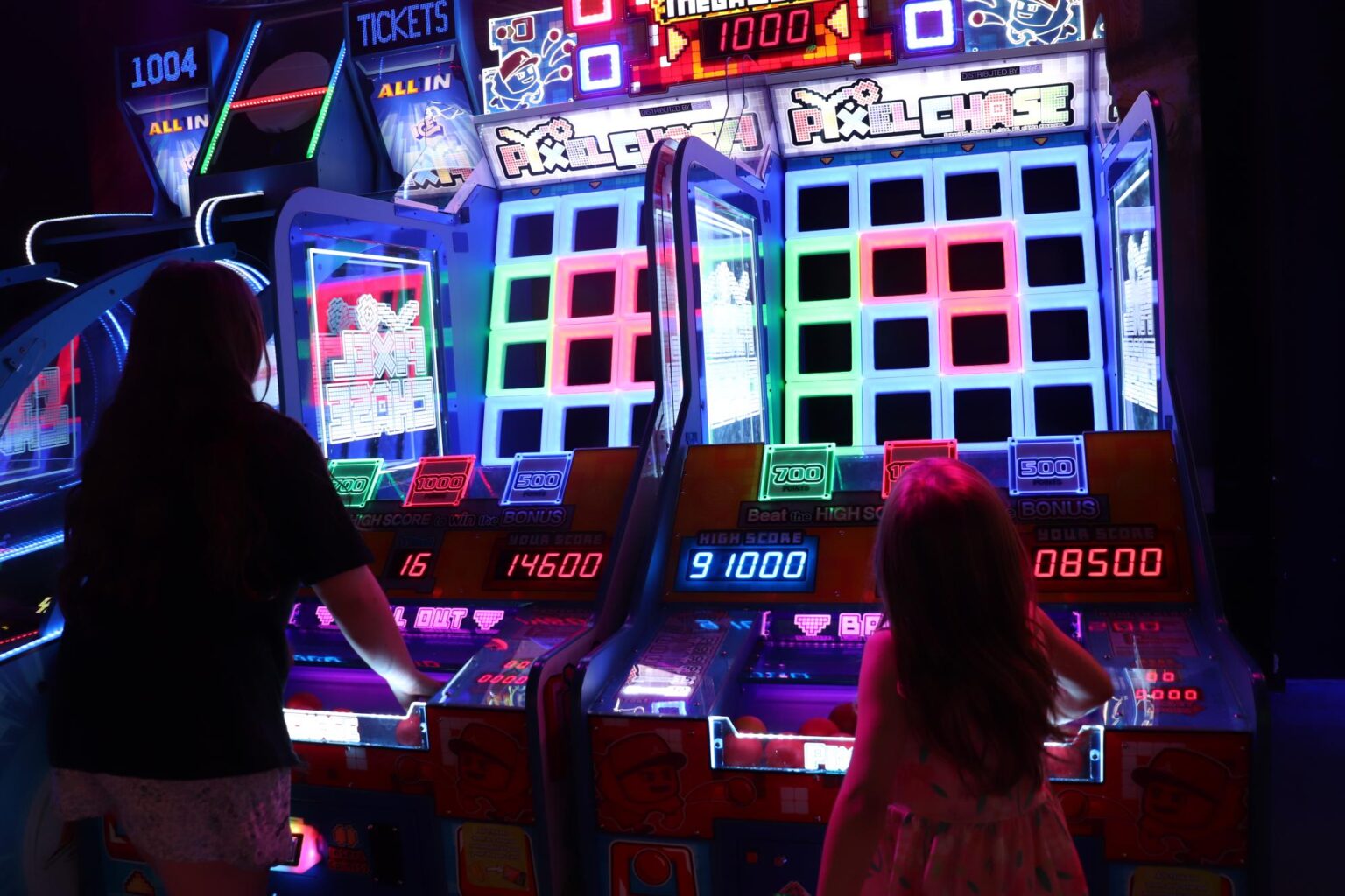 Playing Arcade Games at Gravity Max Stratford ⋆ Jupiter & Dann