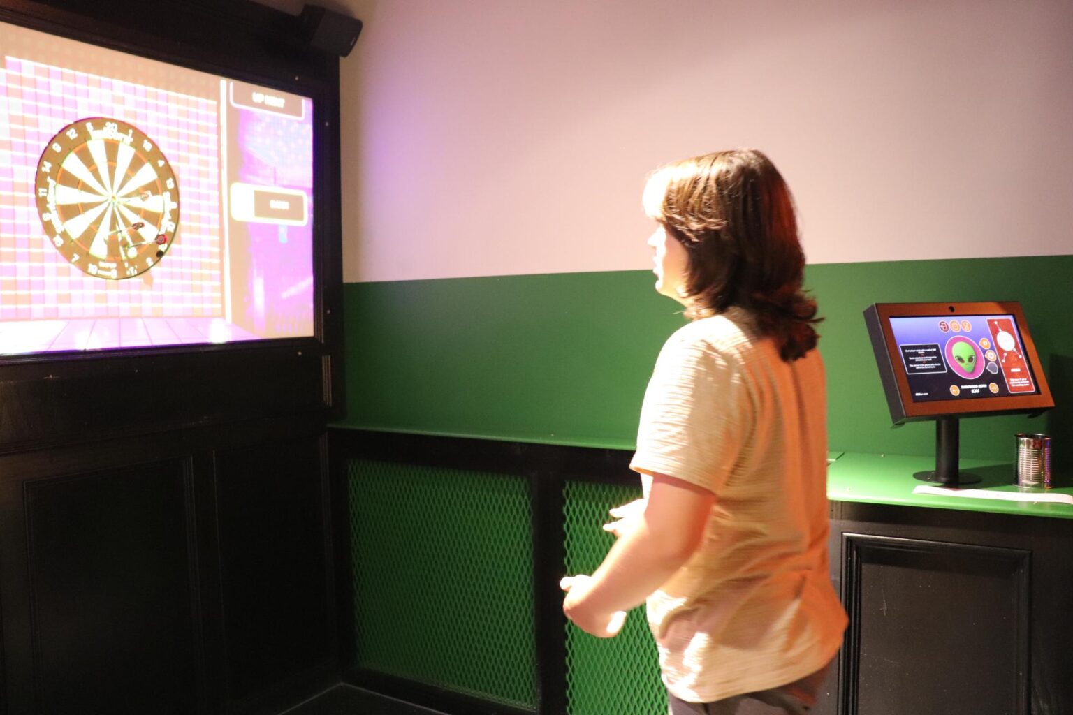 Playing Arcade Games at Gravity Max Stratford ⋆ Jupiter & Dann